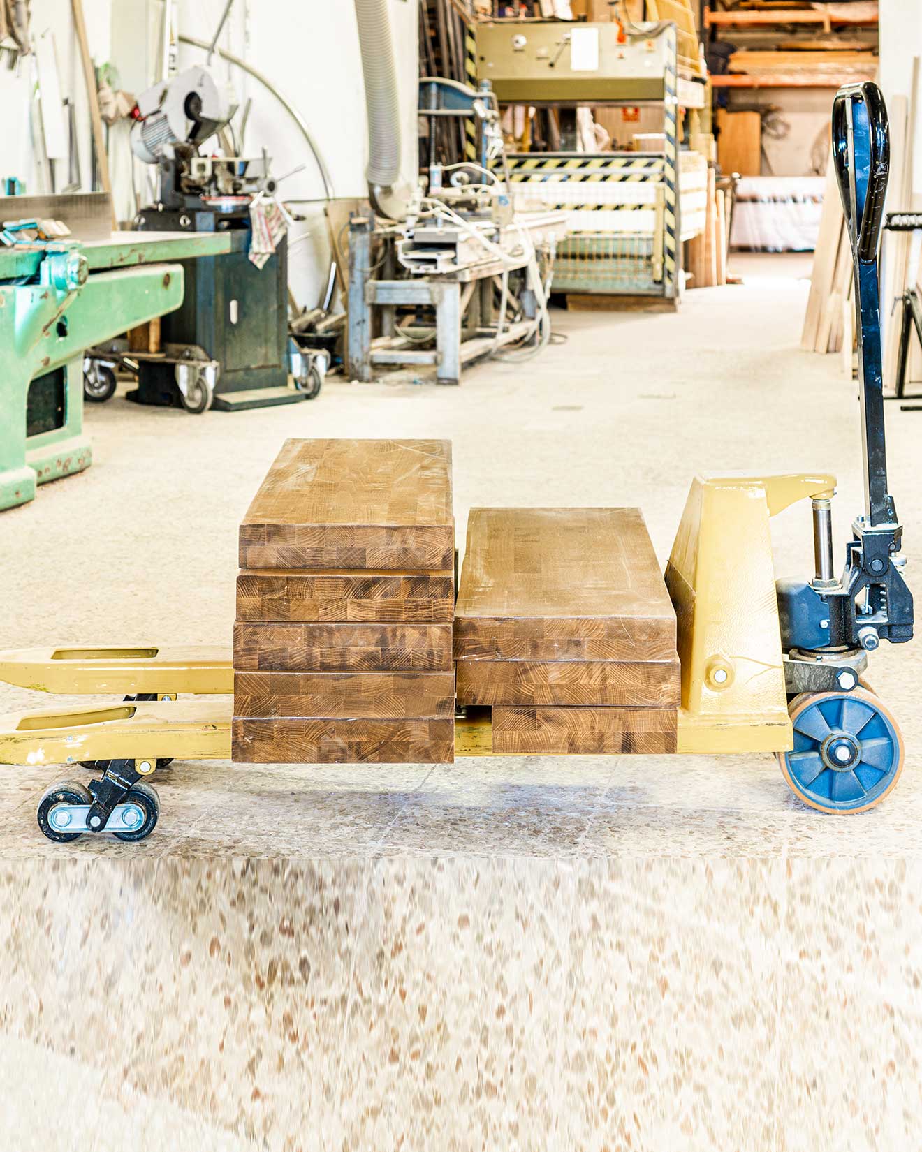 Double Pallet Truck - Amaze Forklift Training